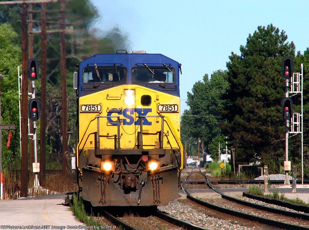 CSX 7851 Q380